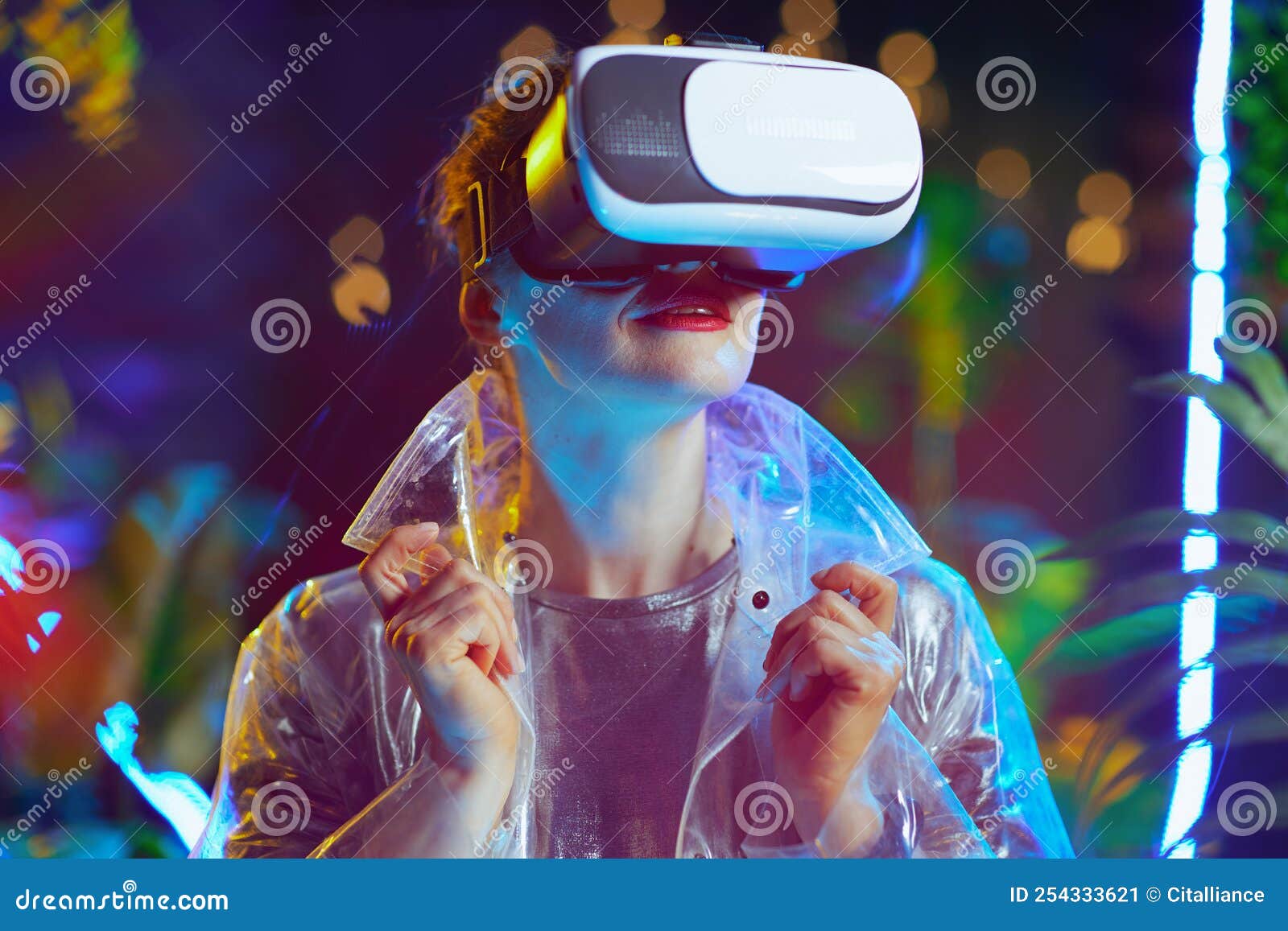 40 Years Old Woman in Virtual Reality in Vr Goggles Stock Image - Image ...