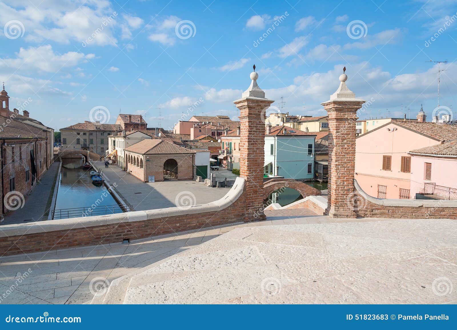 Trepponti- Comacchio, Italien Stockbild - Bild von spindeln, dreieck ...