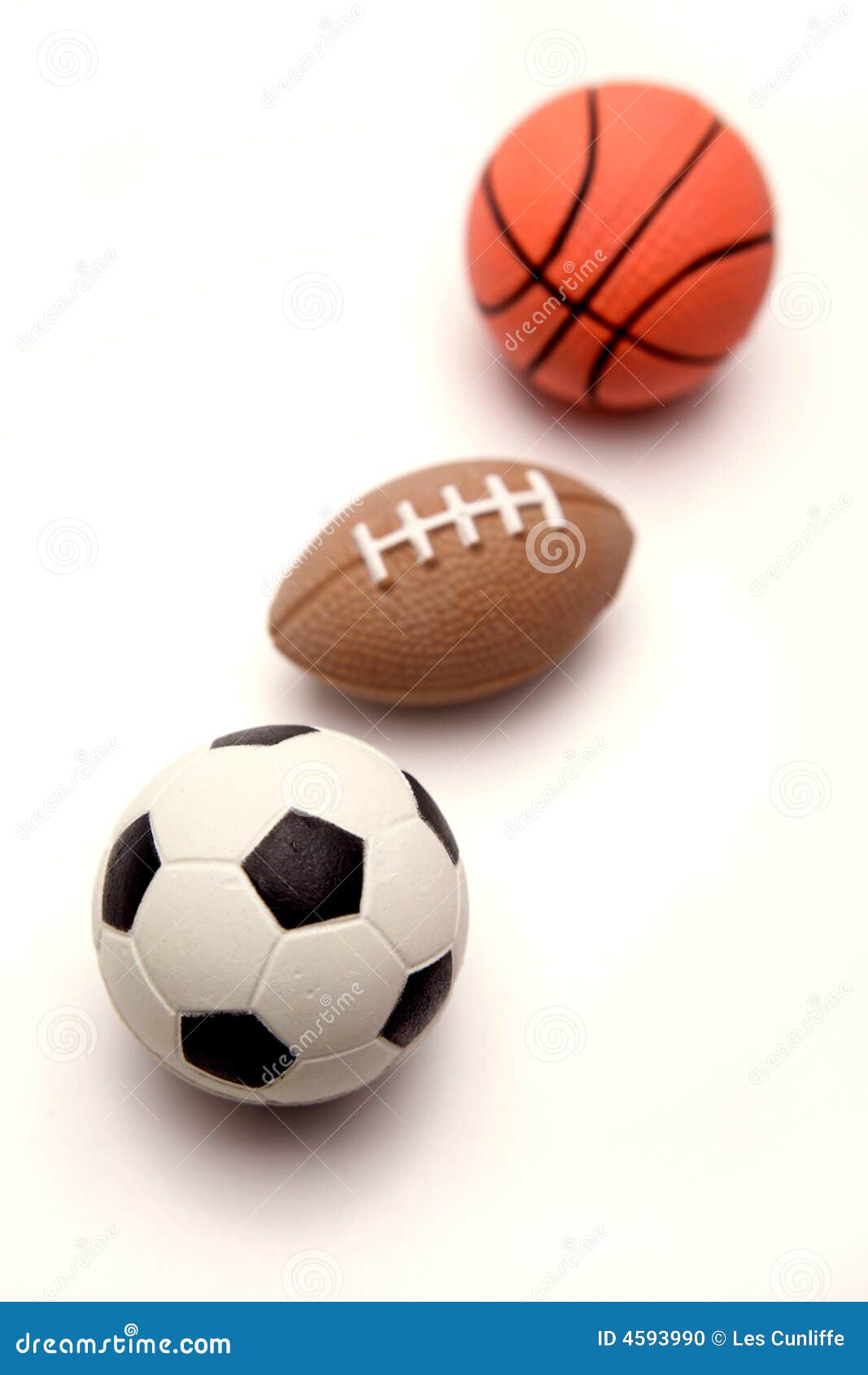 Tres bolas foto de archivo. Imagen de recorte, equipo - 4593990