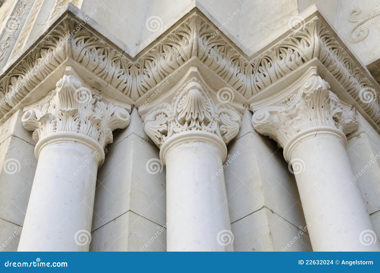 Tres columnas foto de archivo. Imagen de detalle, tres - 22632024