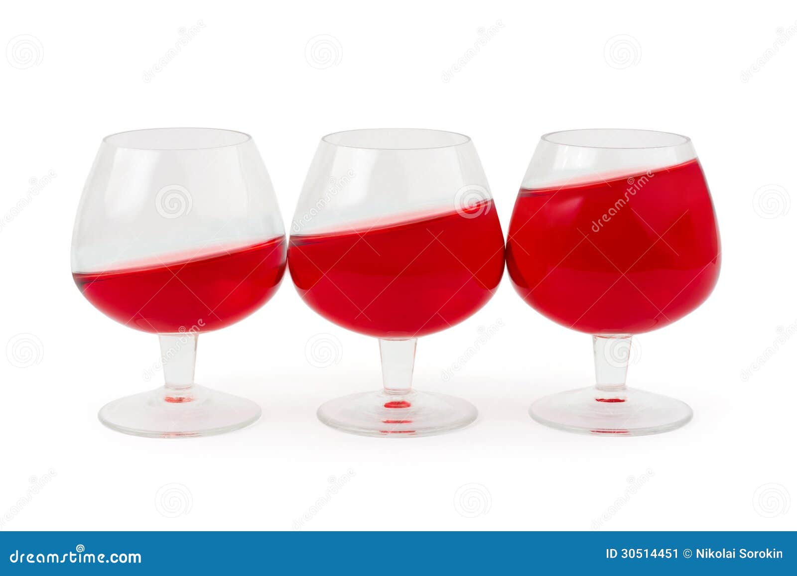 Tres copas de vino imagen de archivo. Imagen de elegancia - 30514451