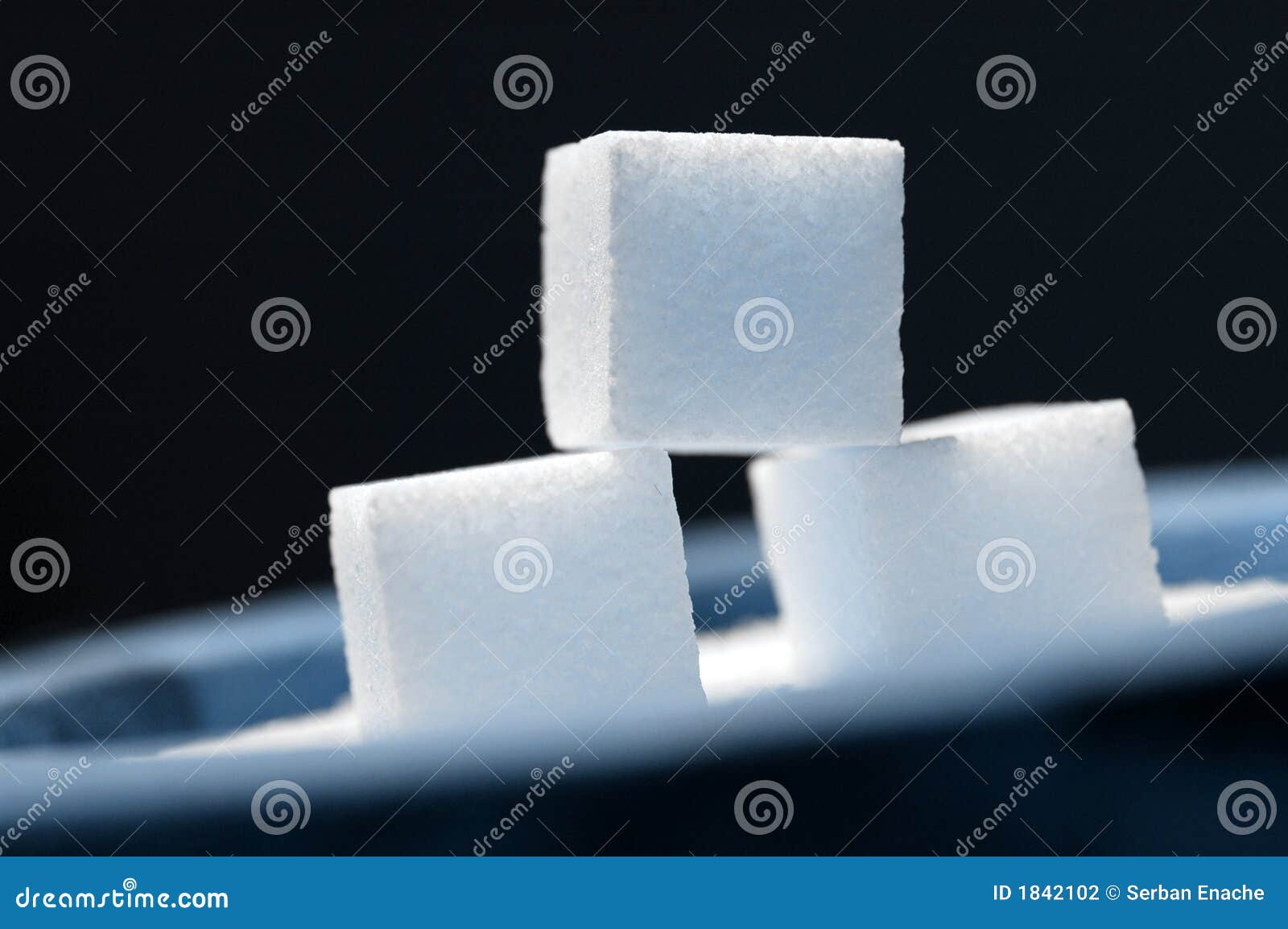 Tres cubos del azúcar foto de archivo. Imagen de empilado - 1842102