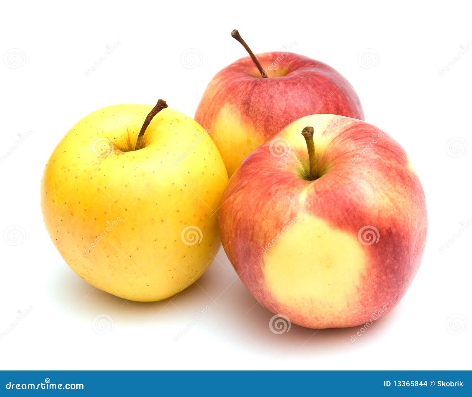 Tres manzanas foto de archivo. Imagen de agricultura - 13365844