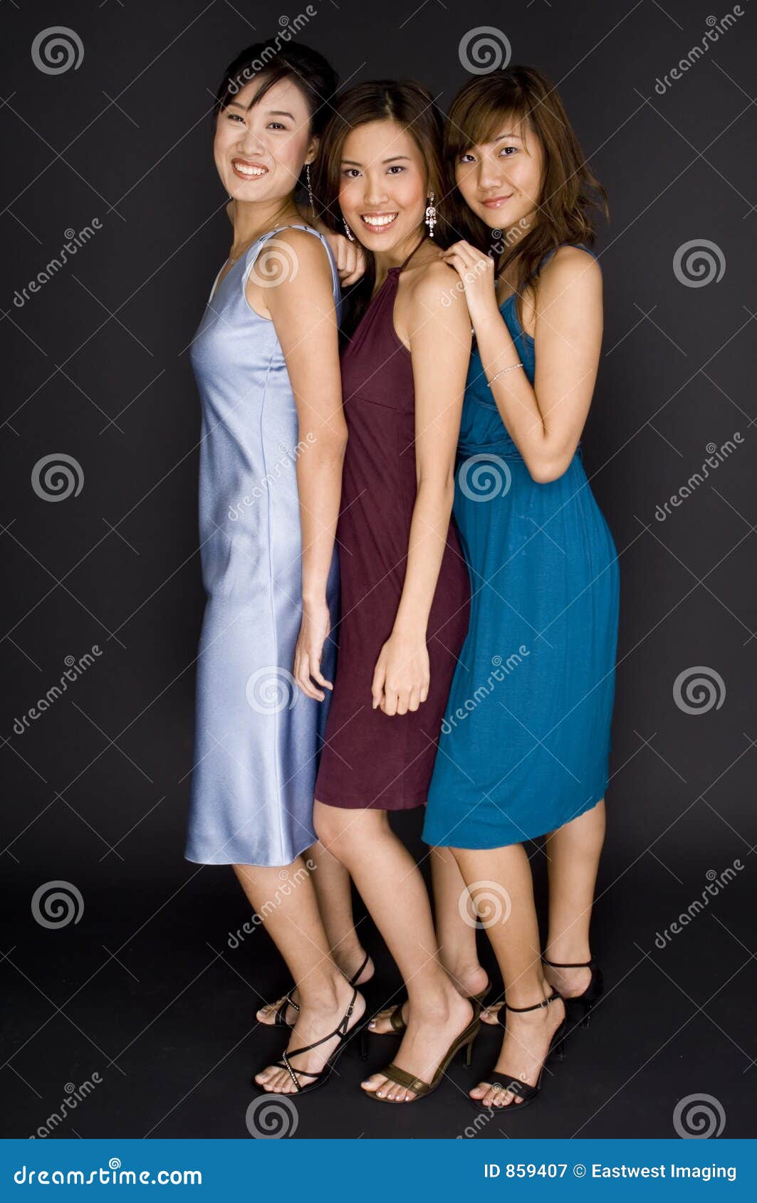 Tres mujeres imagen de archivo. Imagen de costoso, hembras - 859407