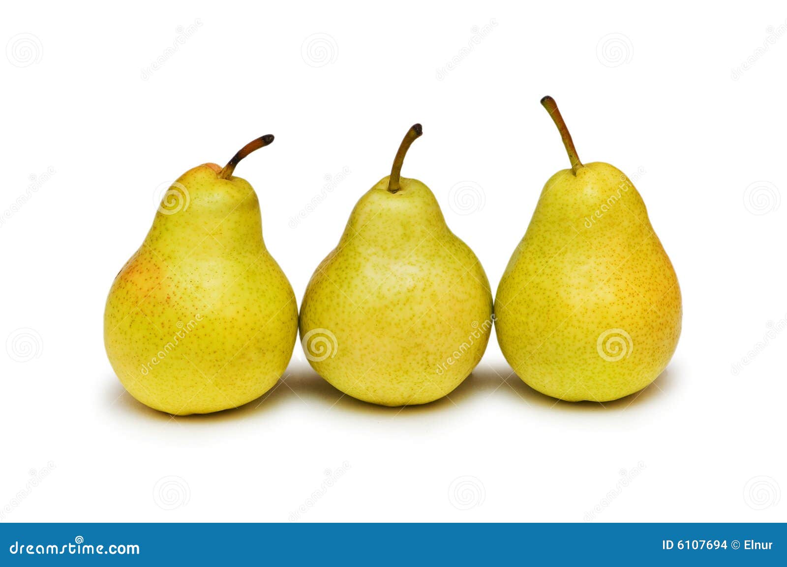 Tres Peras Amarillas Aisladas Foto de archivo - Imagen de travieso ...