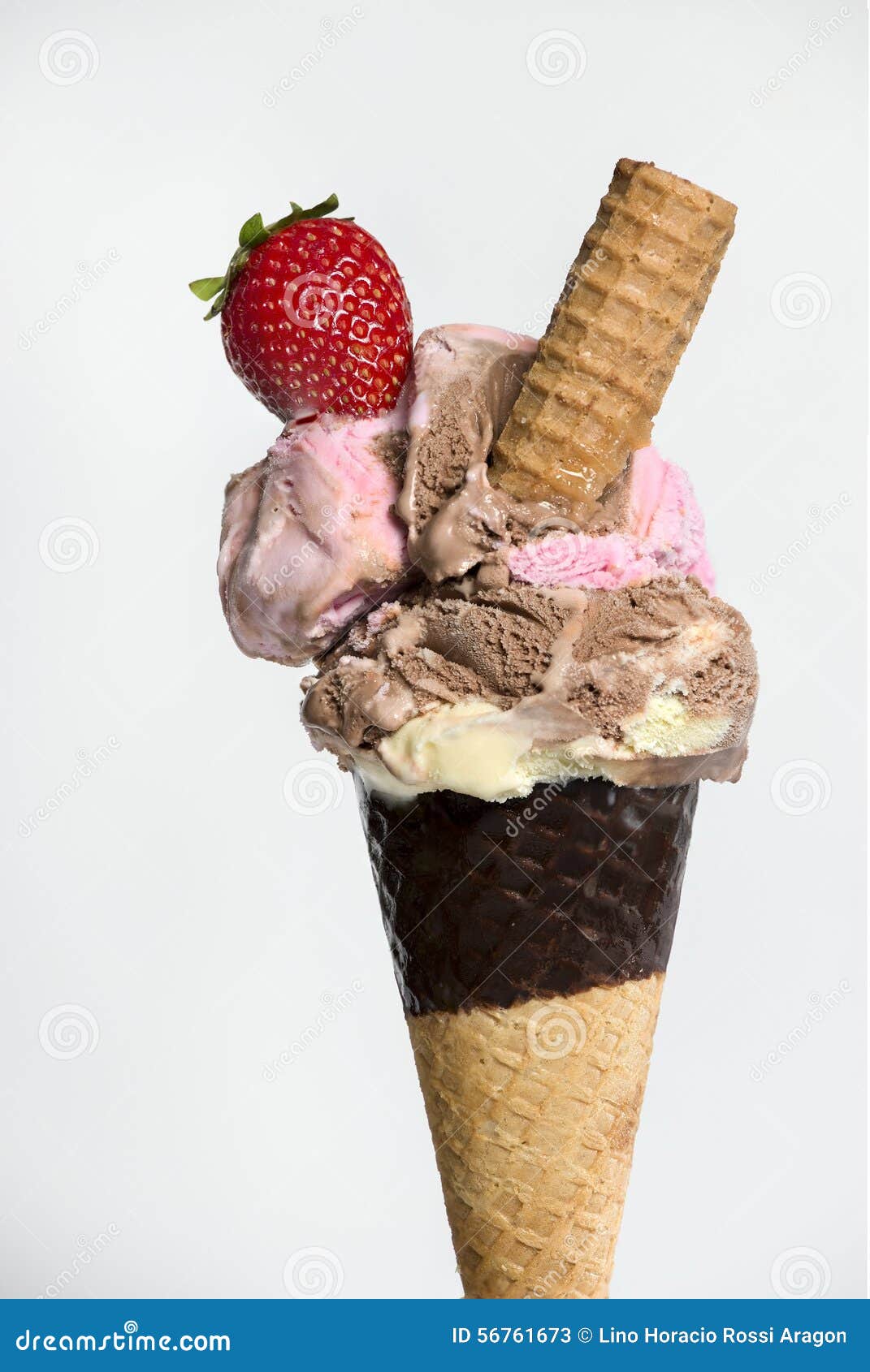 Tres sabores del helado imagen de archivo. Imagen de fruta - 56761673