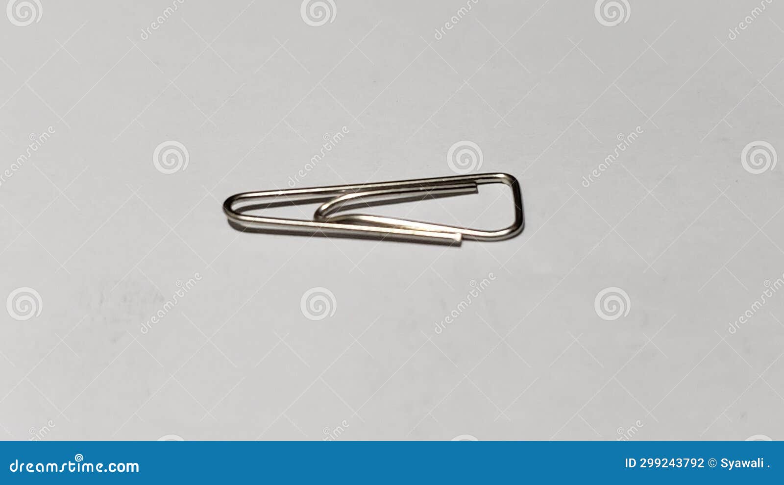 The Triangle Used To Clamp Documents is Good for You To Use for ...