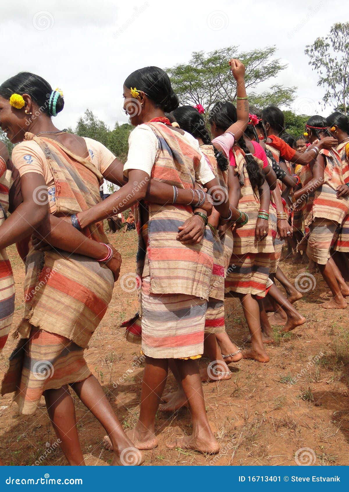 Tribal women link arms editorial photo. Image of dance - 16713401