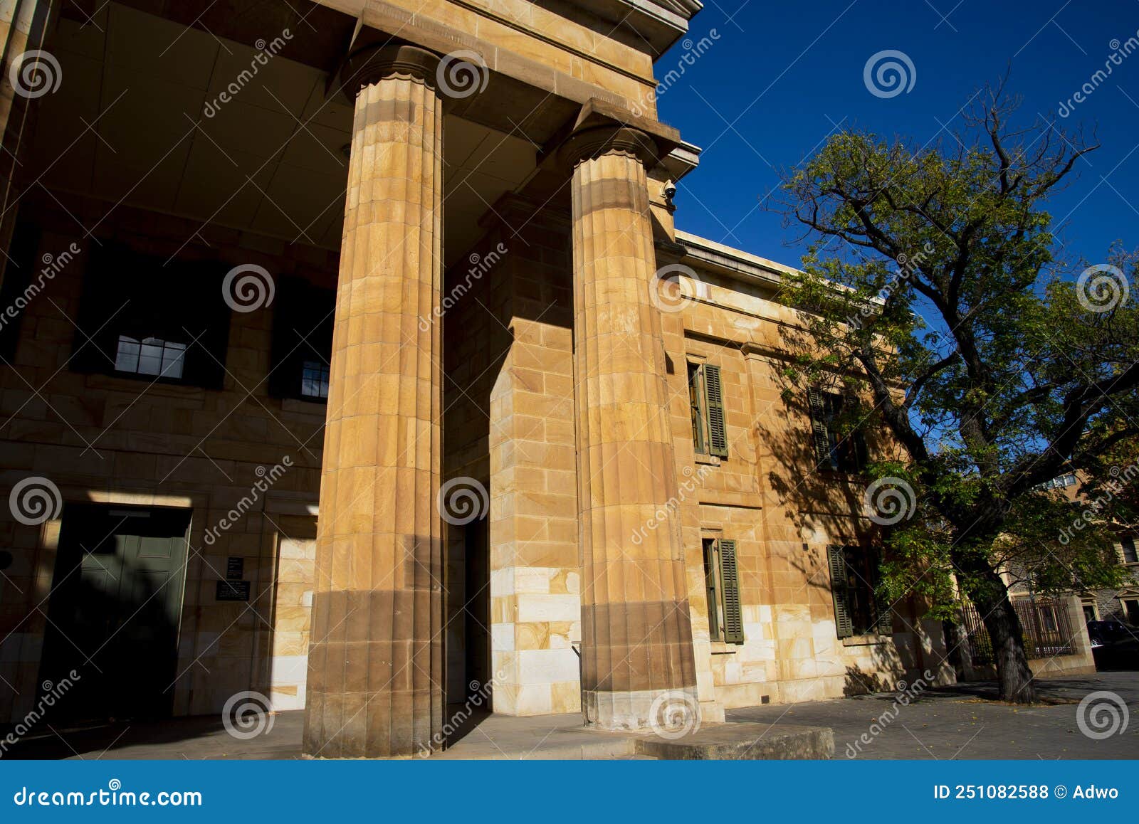 Tribunal De Primera Instancia Foto de archivo - Imagen de legal ...
