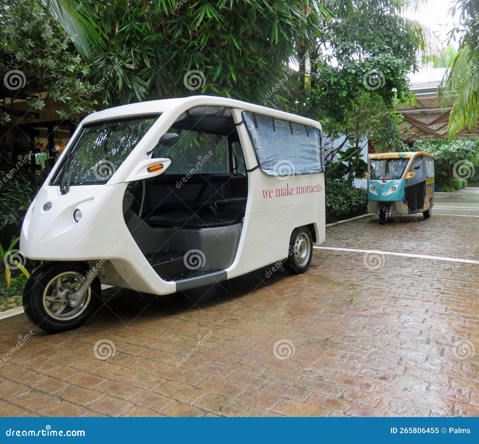 Tricycle Motorcycle Rickshaws Editorial Image - Image of outside ...