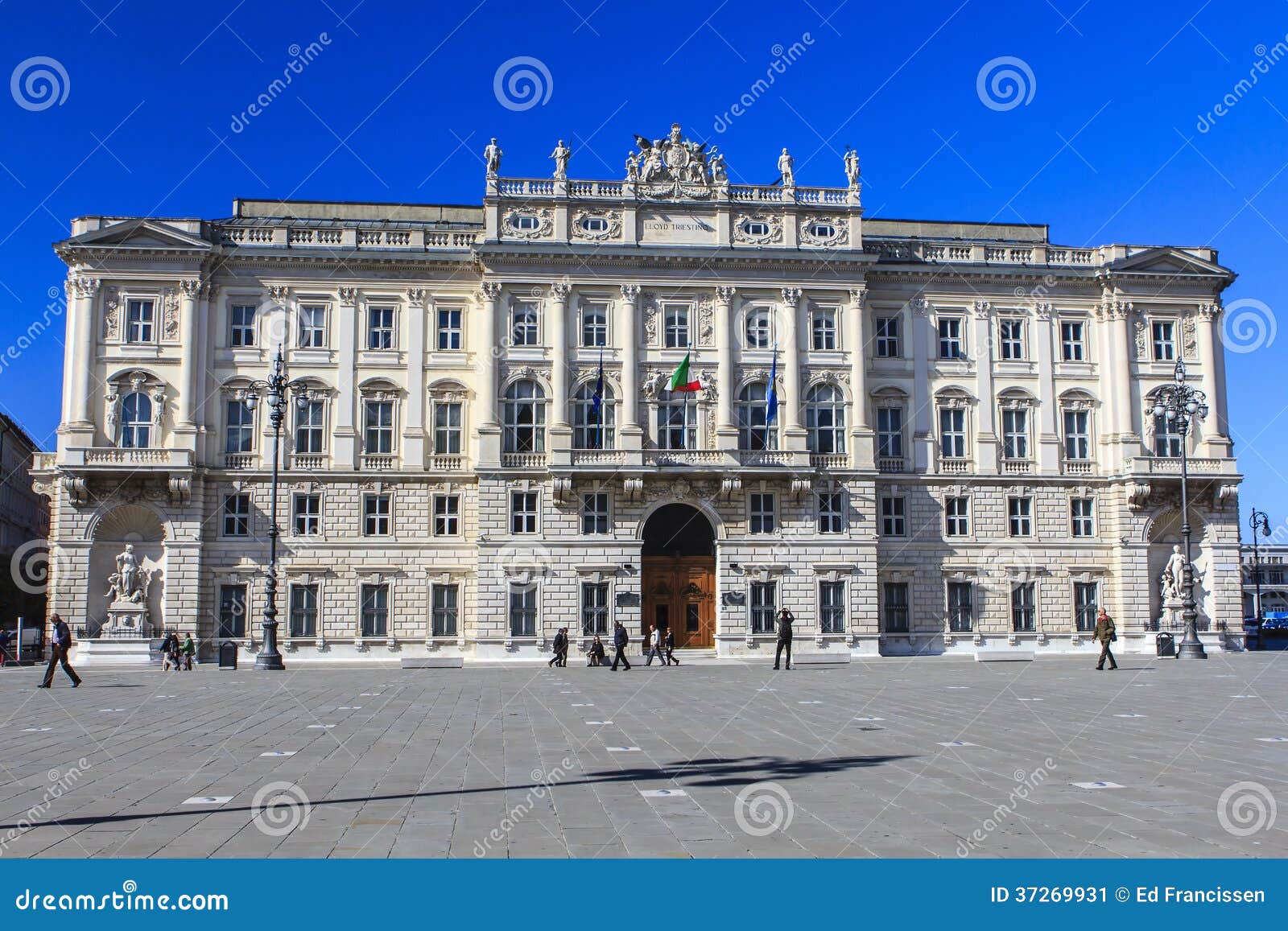 Trieste, Italia. foto editorial. Imagen de antigüedad - 37269931