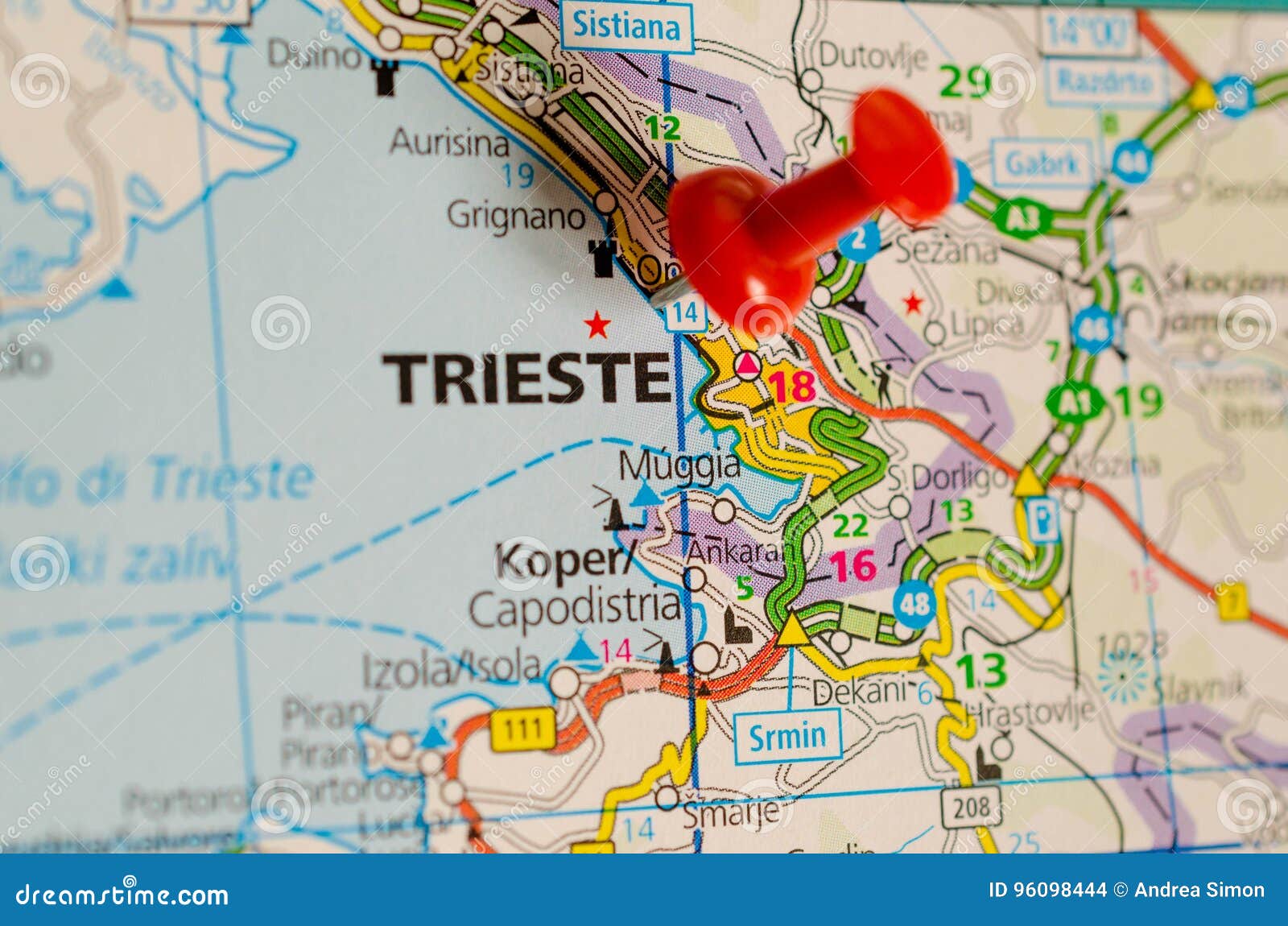 Trieste no mapa foto de stock. Imagem de pino, atlas - 96098444