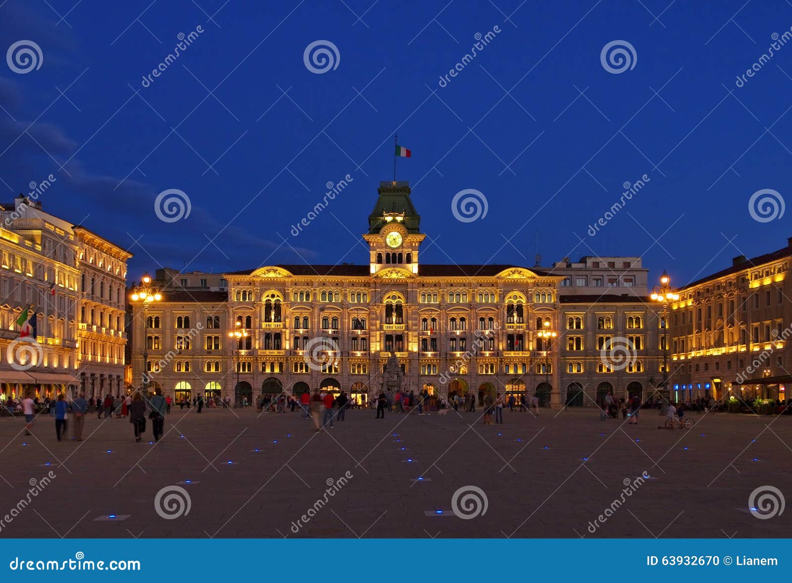 Trieste Piazza Grande Night Editorial Image - Image of friuli, houses ...