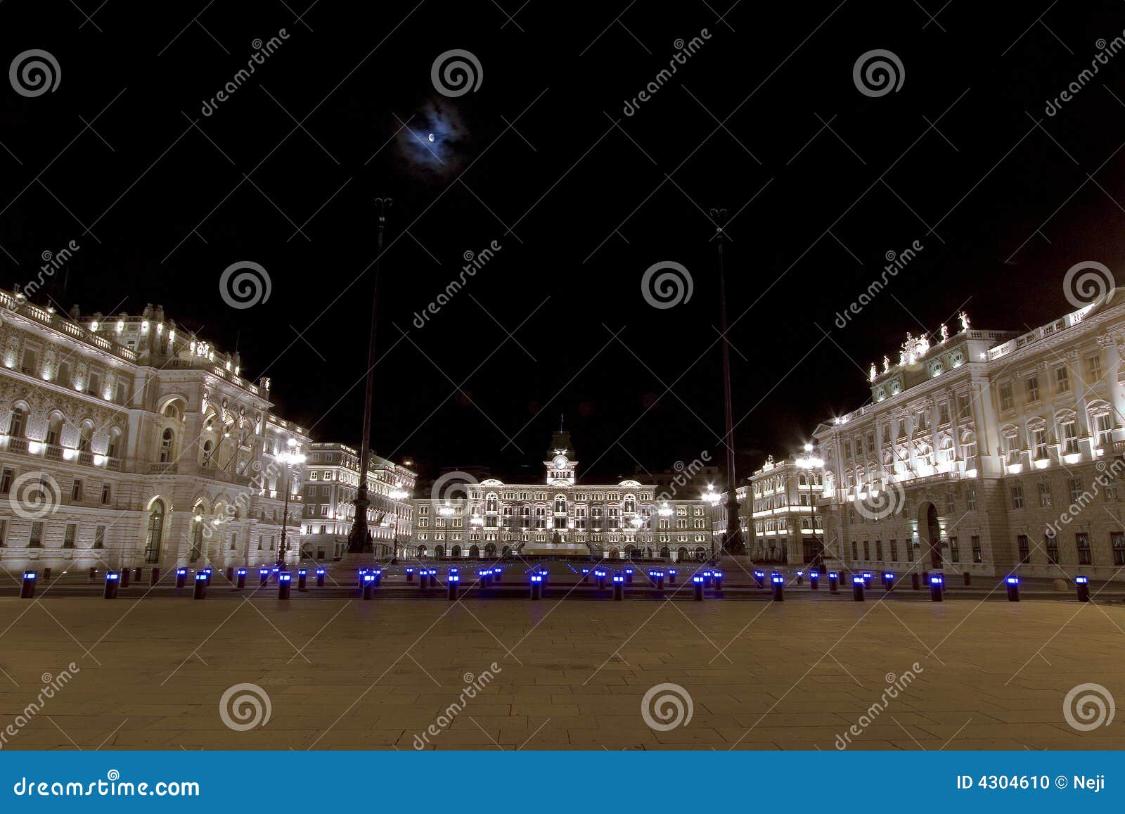 Trieste Piazza Unità Di Italia Stock Photo - Image of moon, piazza: 4304610
