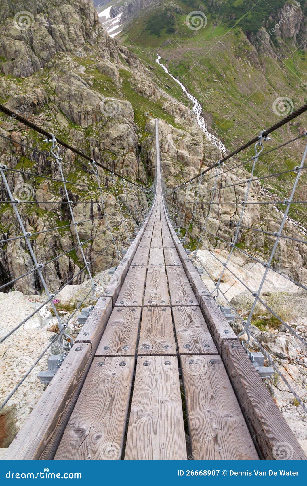 The Trift Bridge Is One Of The Most Impressive Suspension Pedestrian ...