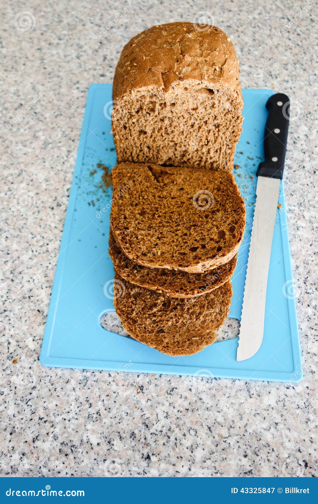 Trigo integral bread imagen de archivo. Imagen de grano - 43325847