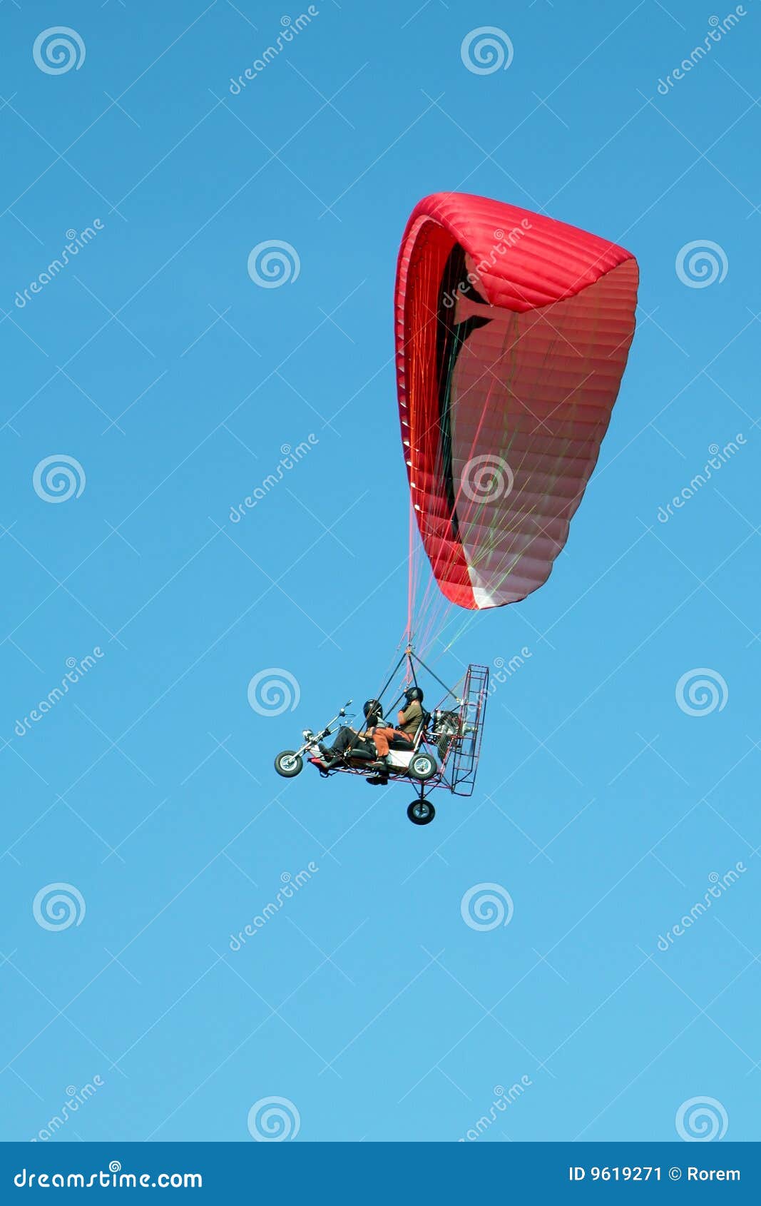 Trike paramotor stock image. Image of paramotor, freedom - 9619271