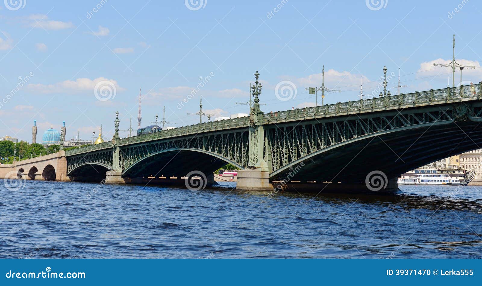 Trinity Bridge, Saint Petersburg Stock Photo - Image of garden, travel ...