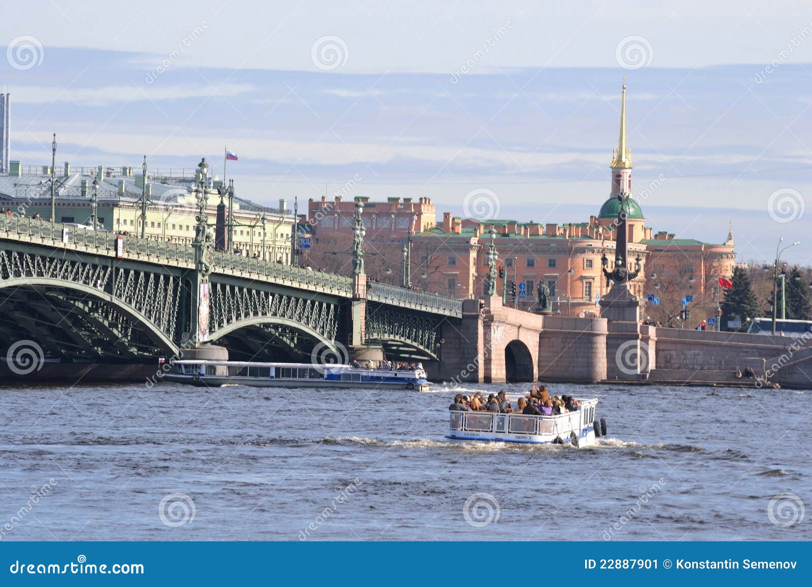 Trinity Bridge in St.Petersburg Editorial Photo - Image of ship, city ...