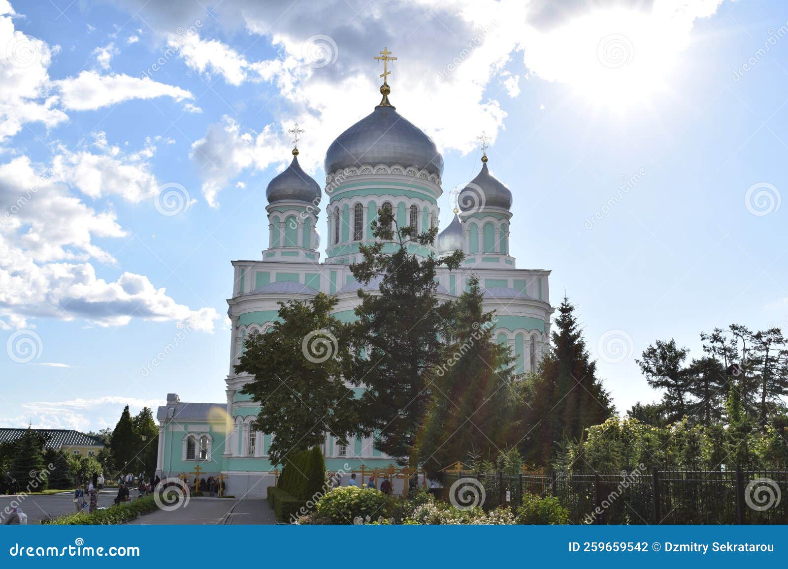 Trinity Cathedral in Holy Trinity Seraphim-Diveevo Convent, Diveevo ...