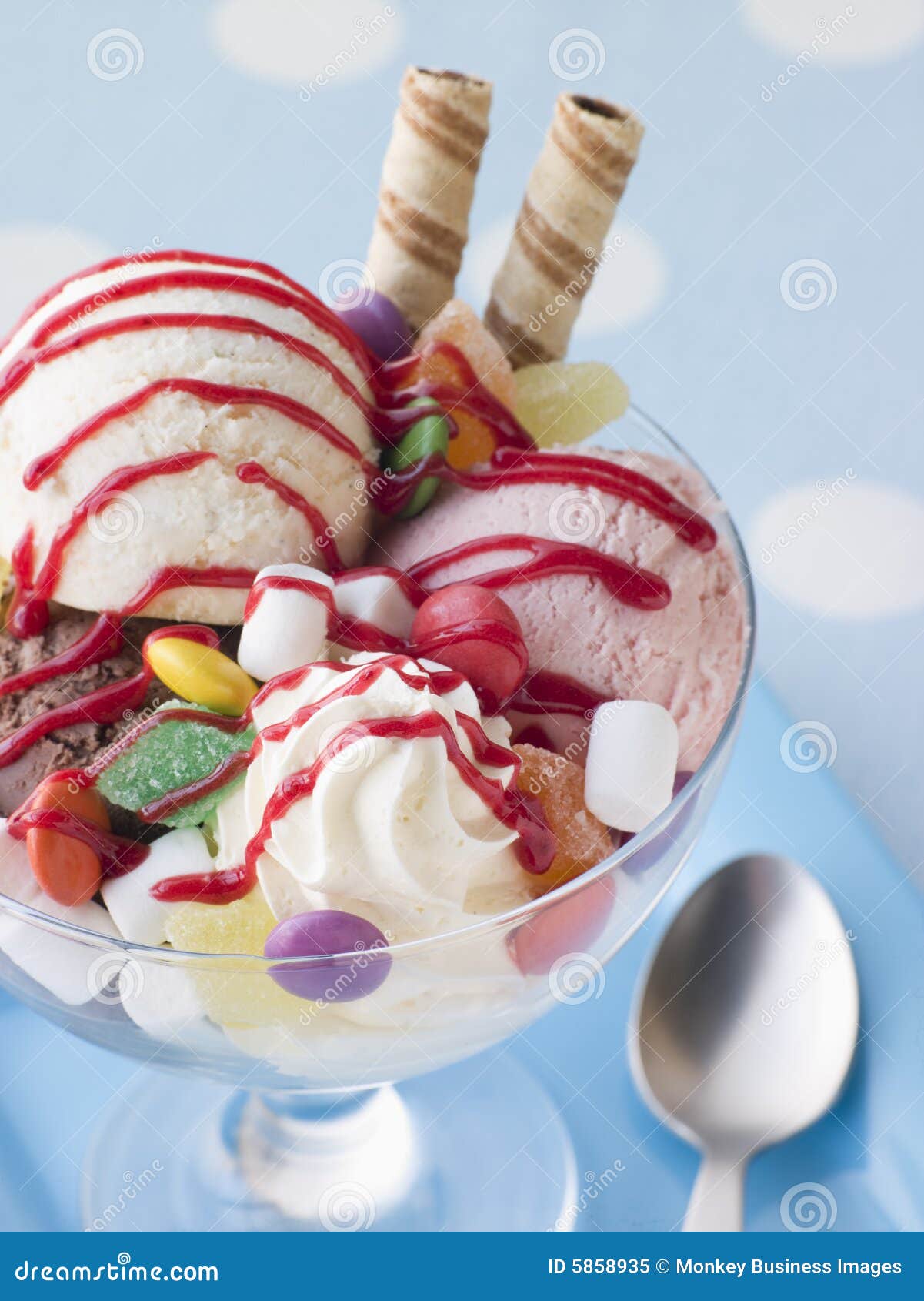 Trio Del Gelato E Del Parfait Dolce Immagine Stock - Immagine di ...