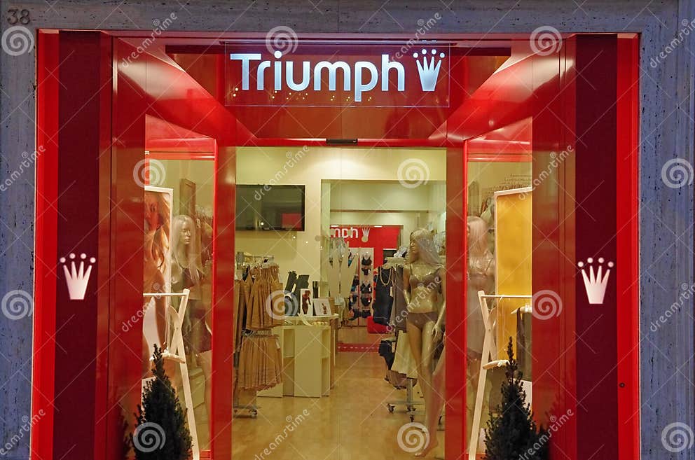 Triumph shop editorial photo. Image of elegance, expensive - 19338096