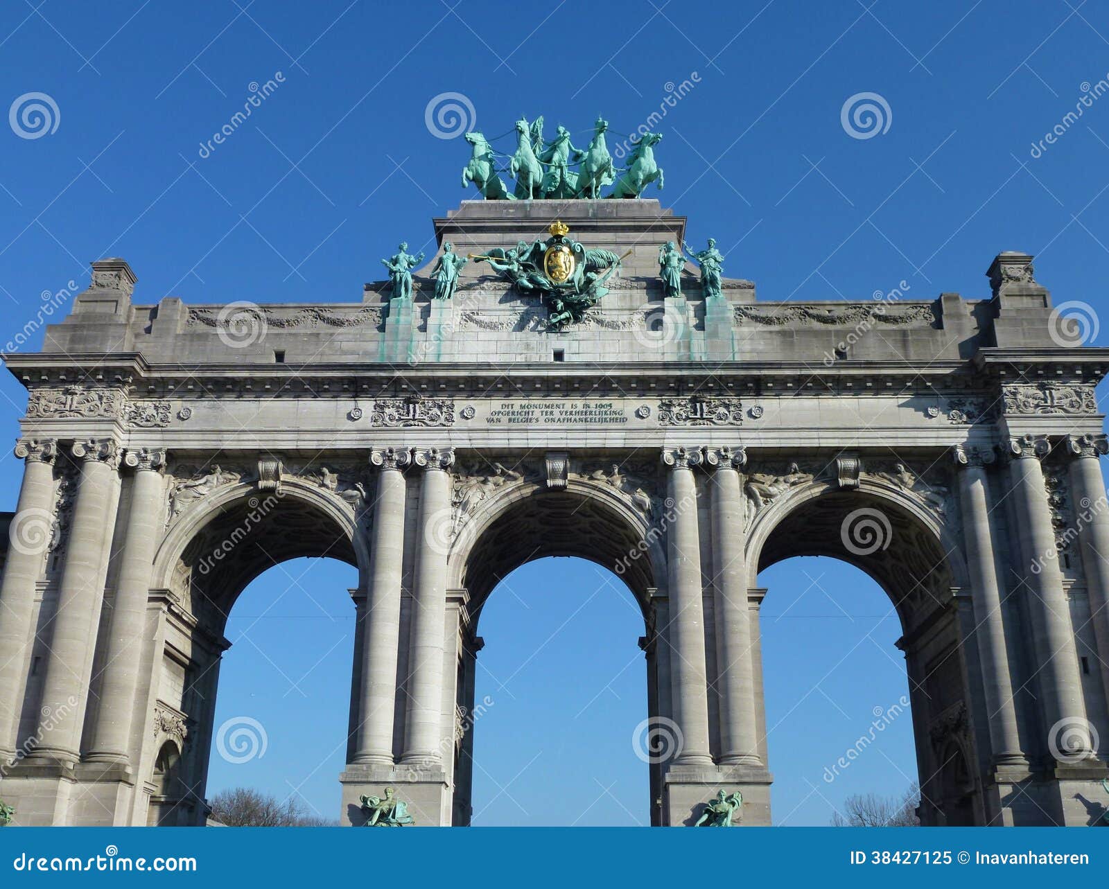 The Triumphal Arch in Brussels Stock Image - Image of brussels, aged ...