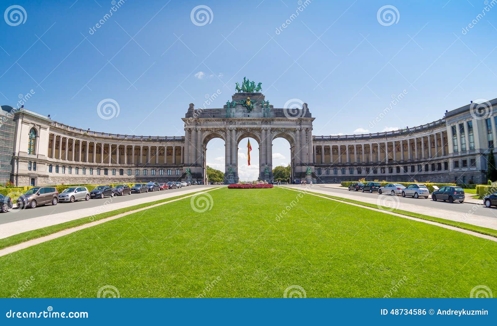 The Triumphal Arch in Brussels, Belgium Editorial Photo - Image of ...