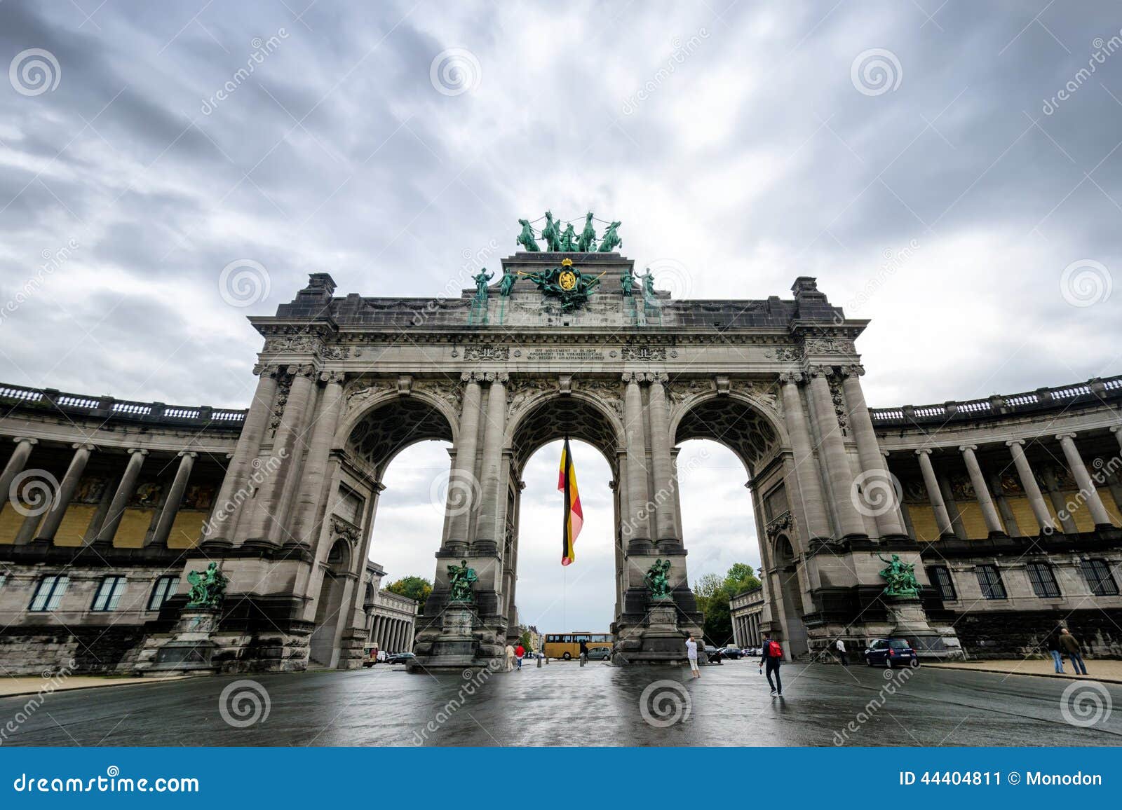 The Triumphal Arch in Brussels Editorial Photo - Image of history ...