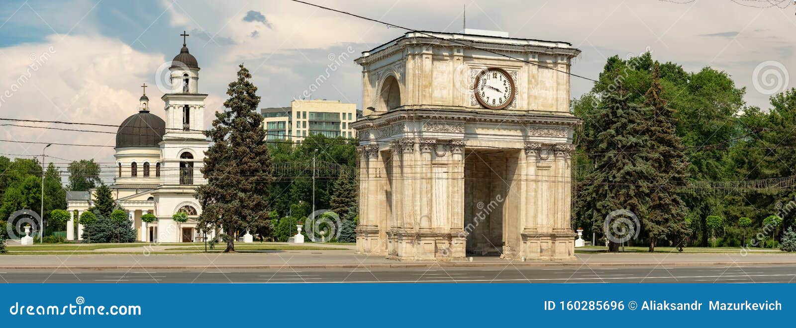 The Triumphal Arch in Chisinau, Moldova Stock Photo - Image of ...