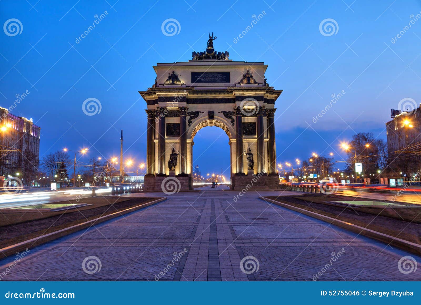 Triumphal Arch of Moscow stock photo. Image of night - 52755046