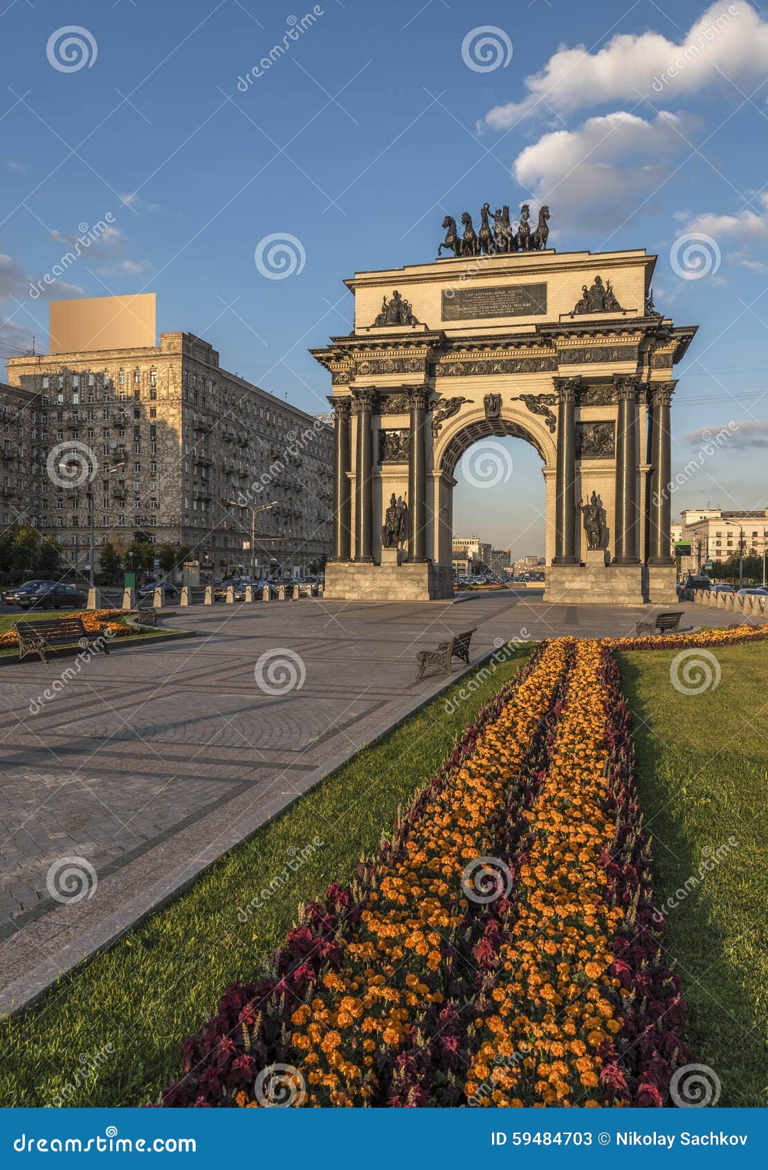 Triumphal arch in Moscow. editorial stock photo. Image of famous - 59484703