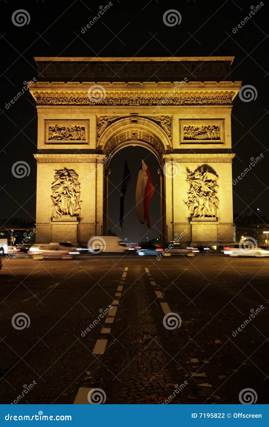 Triumphal arch at night editorial photography. Image of architecture ...