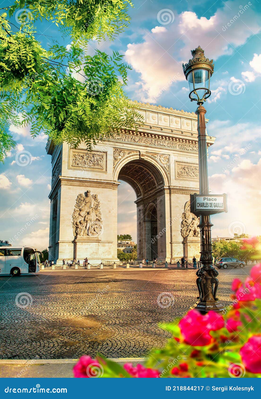 Triumphal Arch in Paris editorial photography. Image of champ - 218844217