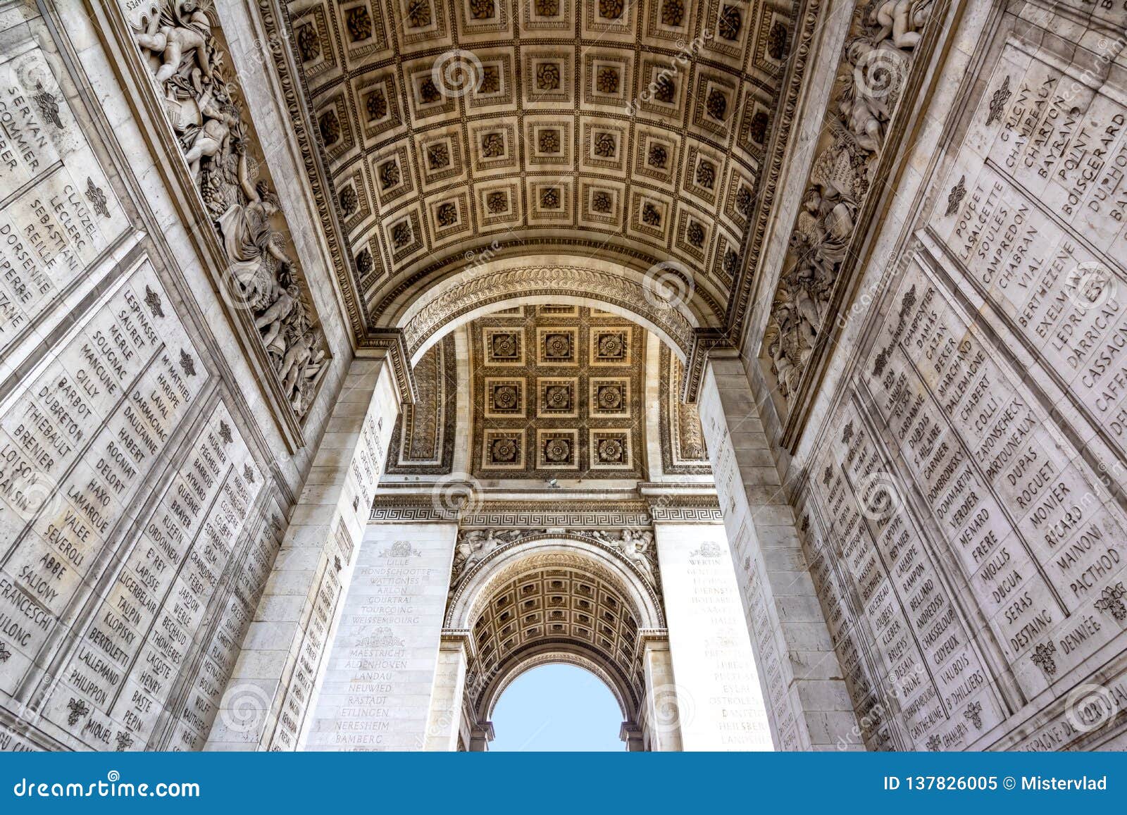 Triumphbogen Arc De Triomphe in Paris, Frankreich Redaktionelles Bild ...