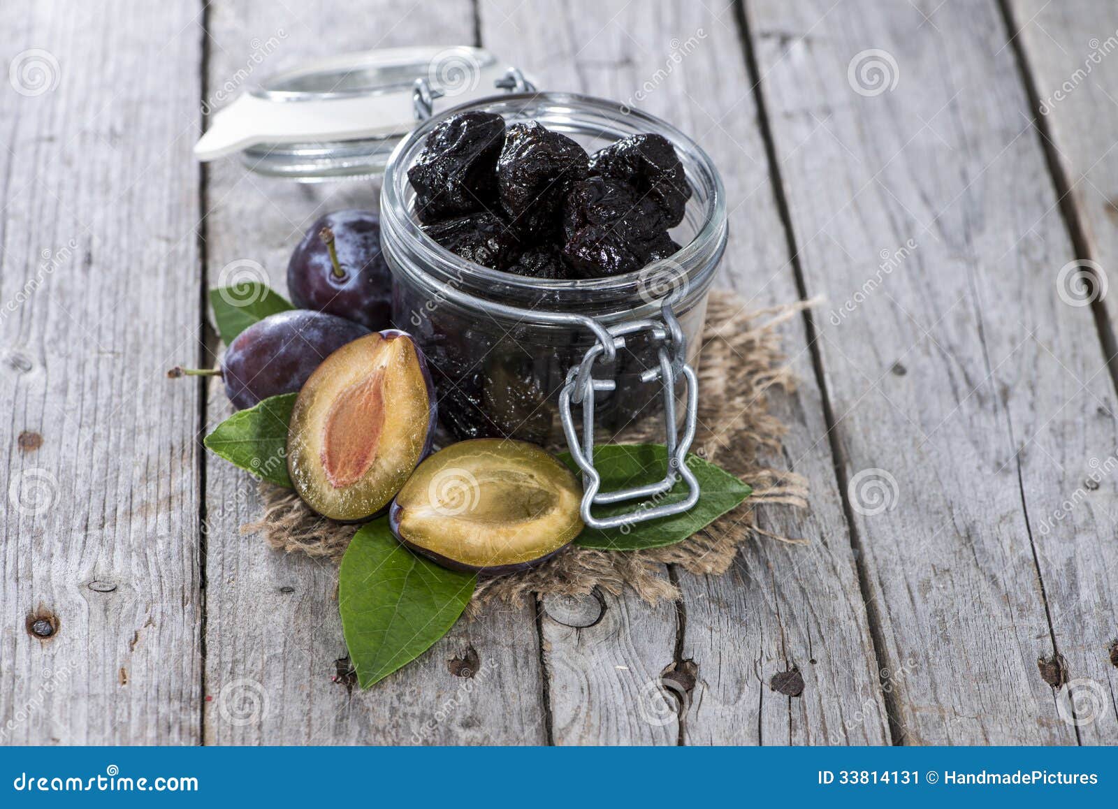 Trockenpflaumen stockbild. Bild von makro, trocken, frische - 33814131