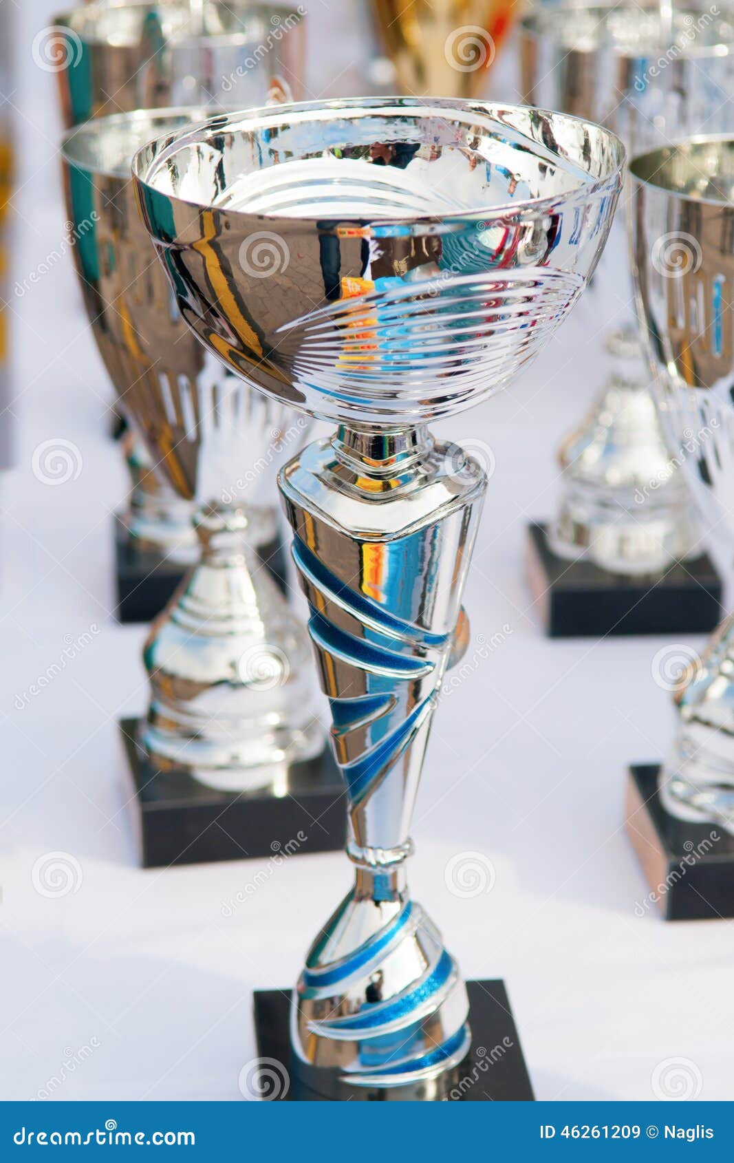 Trofeos imagen de archivo. Imagen de brillo, honestidad - 46261209