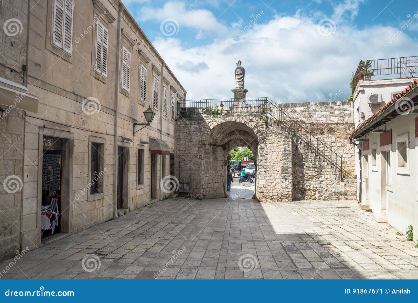 Trogir, Croatia foto editorial. Imagem de arquitetura - 91867671