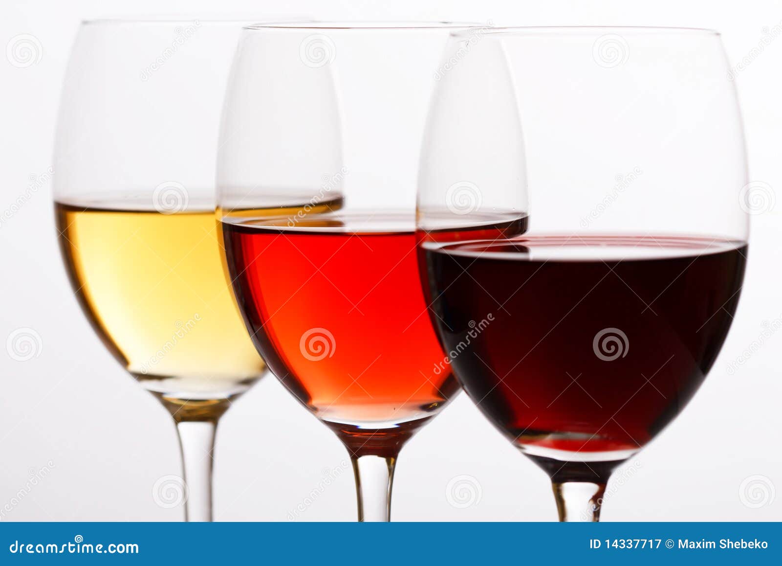 Trois couleurs de vin image stock. Image du multiples - 14337717