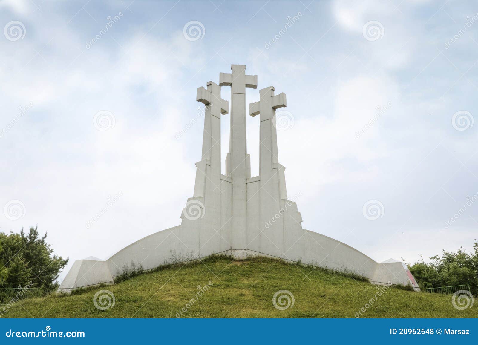 Trois croix photo stock. Image du christianisme, prière - 20962648