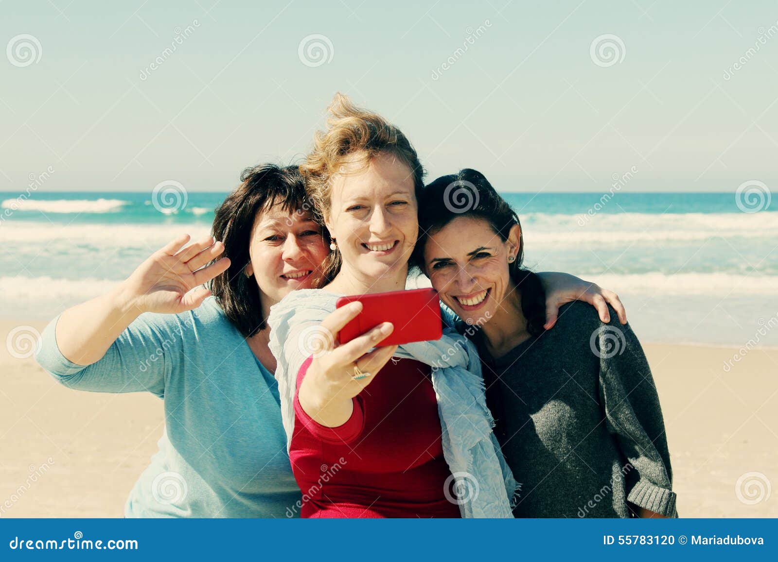 Trois meilleures amies photo stock. Image du businesswoman - 55783120