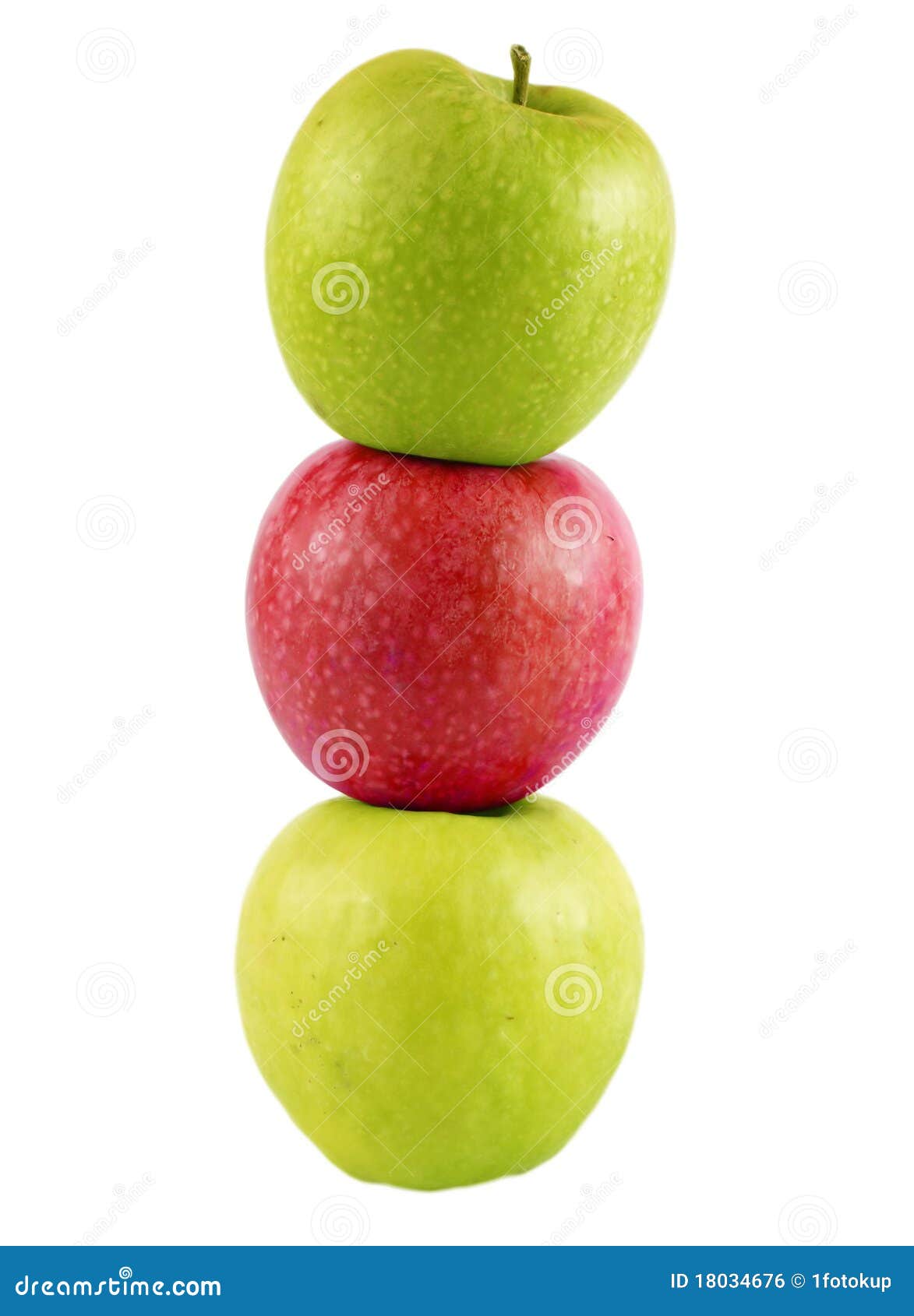 Trois pommes photo stock. Image du juteux, délicieux - 18034676