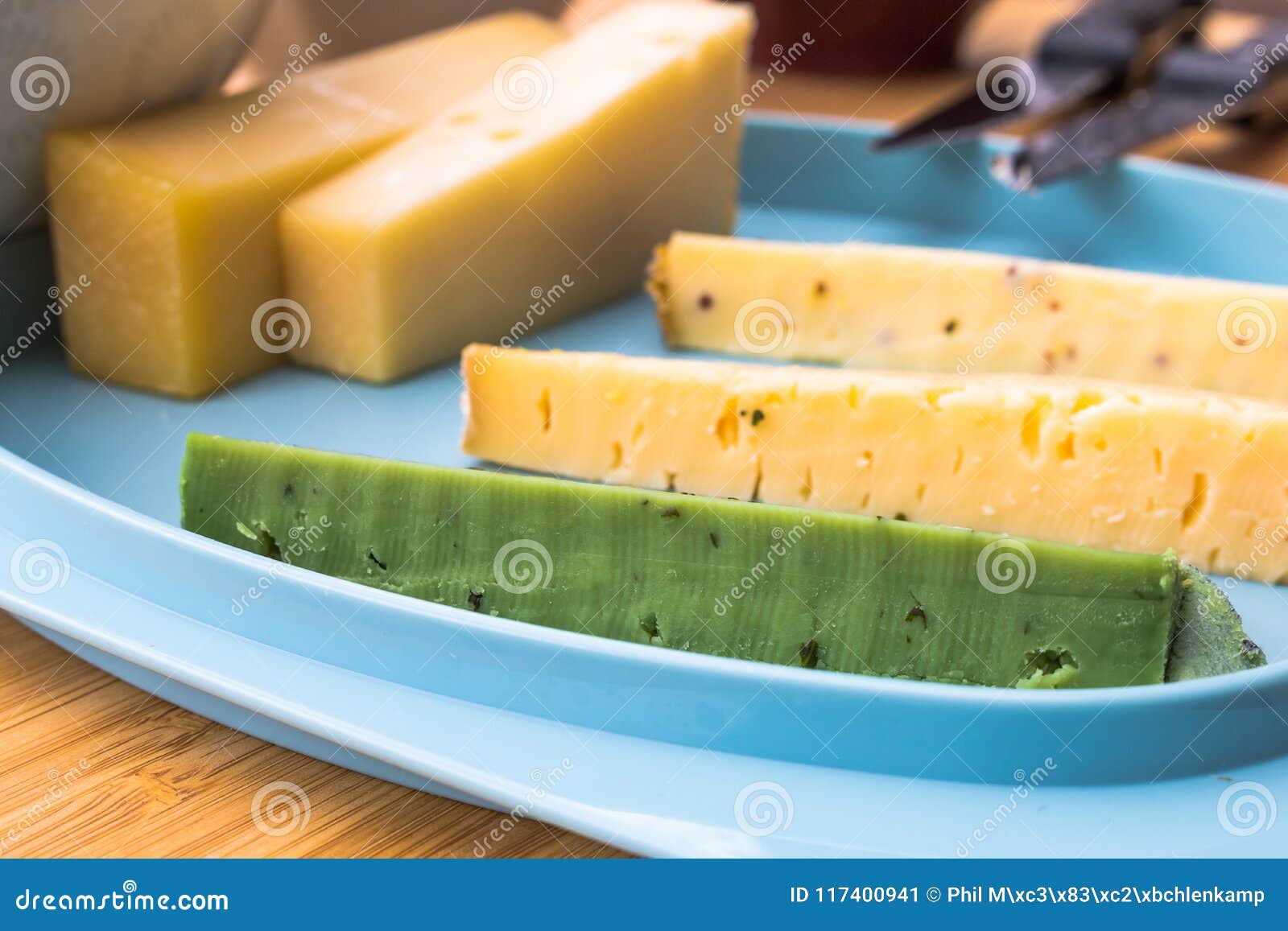 Trois Types De Chesse De Durch, Servis D'un Plat En Plastique Image ...