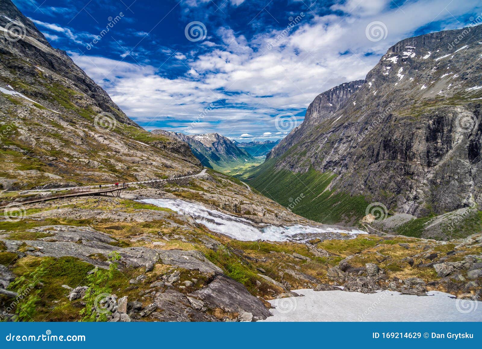 TROLLSTIGEN, NORWAY - June, 2019: Trollstigen Viewing or Viewpoint ...