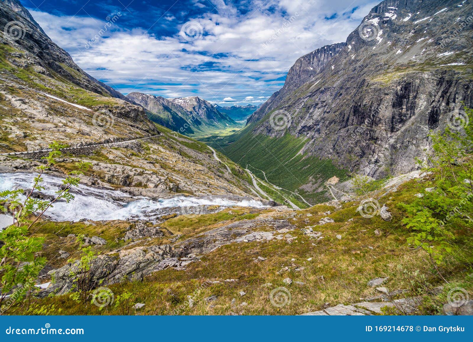TROLLSTIGEN, NORWAY - June, 2019: Trollstigen Viewing or Viewpoint ...