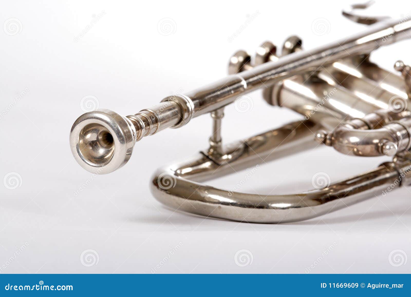 Tromba immagine stock. Immagine di musicale, colpo, canottiere - 11669609