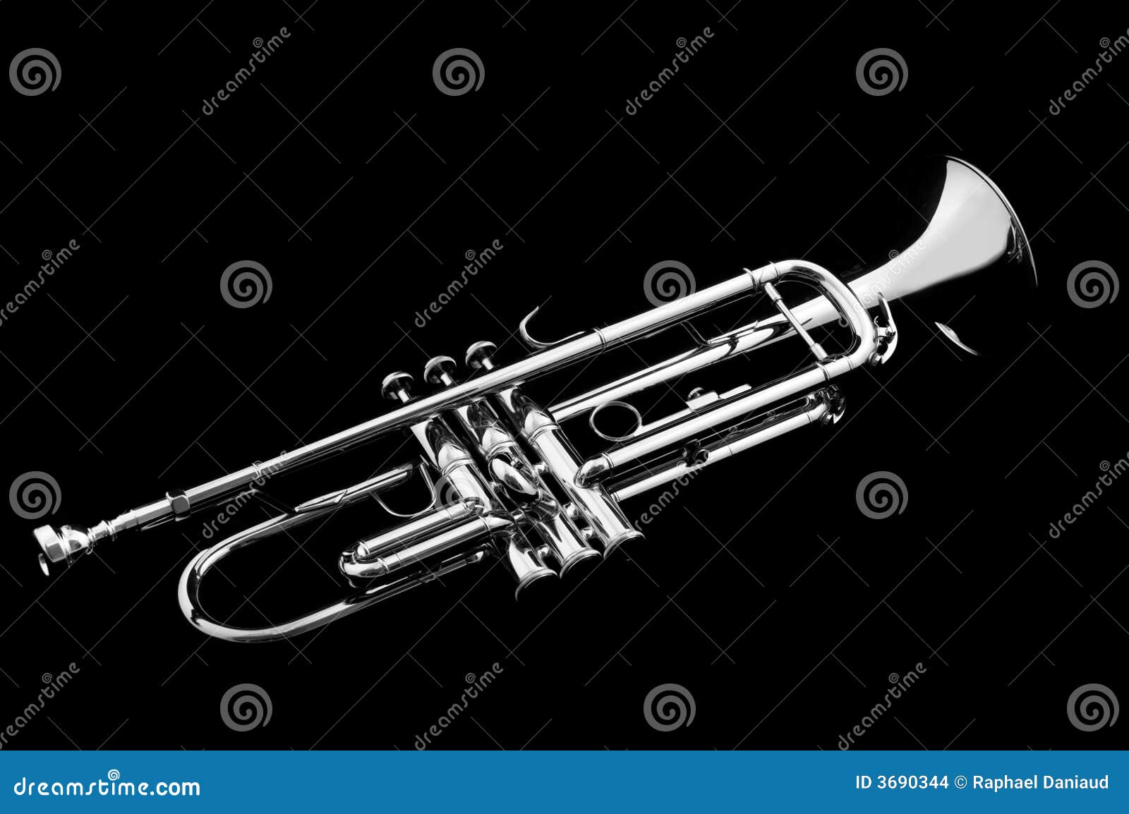 Tromba d'argento fotografia stock. Immagine di musicale - 3690344