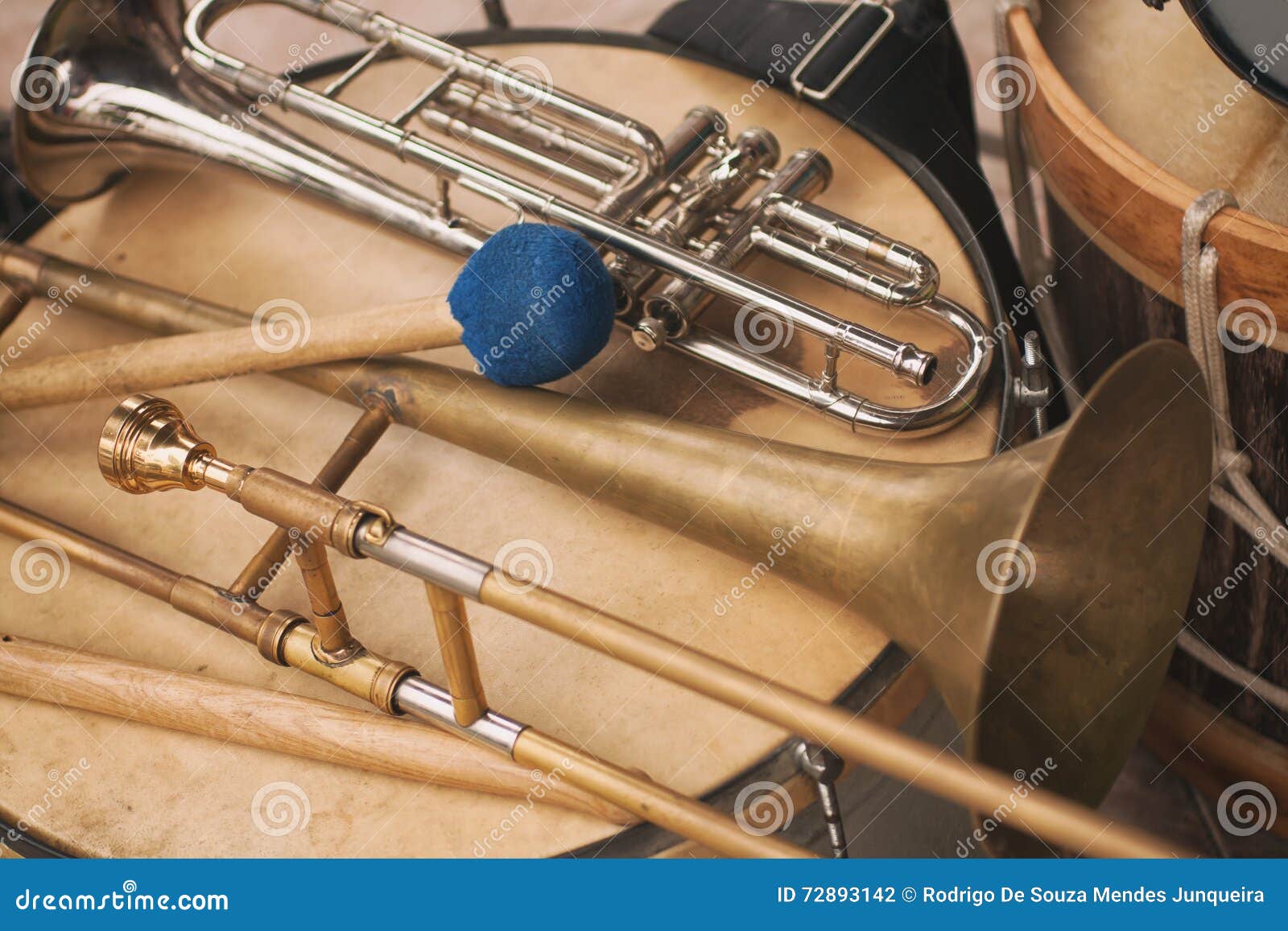 Tromba, Trombone E Grancassa Fotografia Stock - Immagine di arabo ...