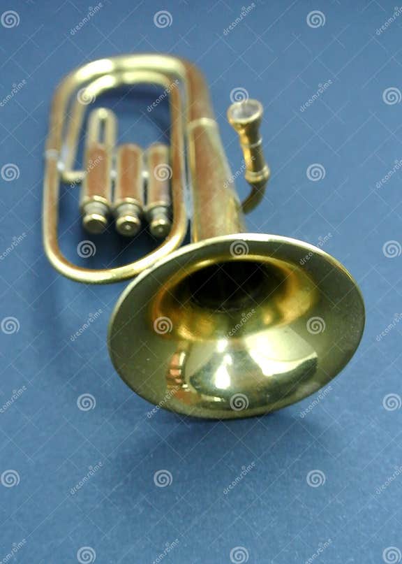 A trombeta foto de stock. Imagem de antiguidade, carregar - 111519254