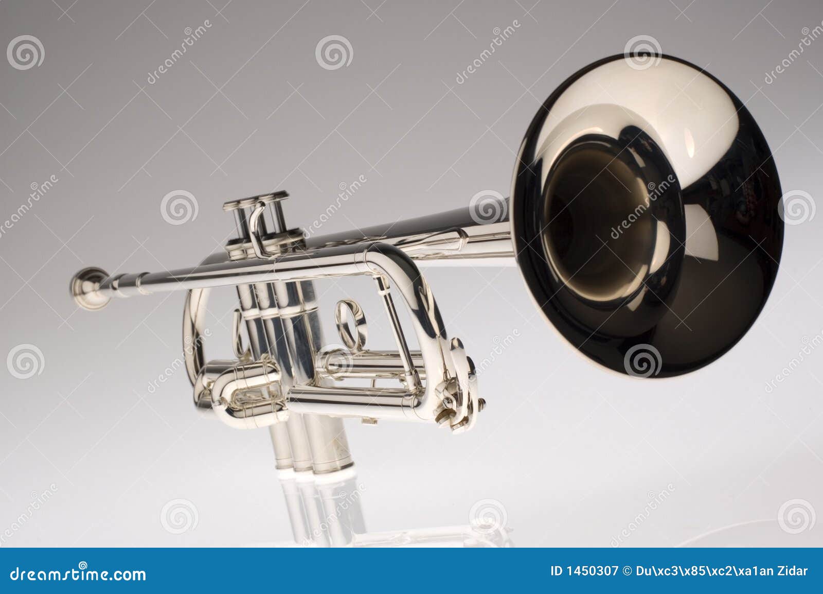 Trombeta imagem de stock. Imagem de alerta, malandro, ruidosamente ...